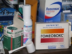 Спрейове, сиропи, бонбони и други хапчета от ларингит за възрастни и деца
