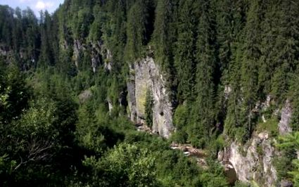 Cheile Tatarului - Románia egyetlen andezitkulcsa Románia Anya Hírek ...